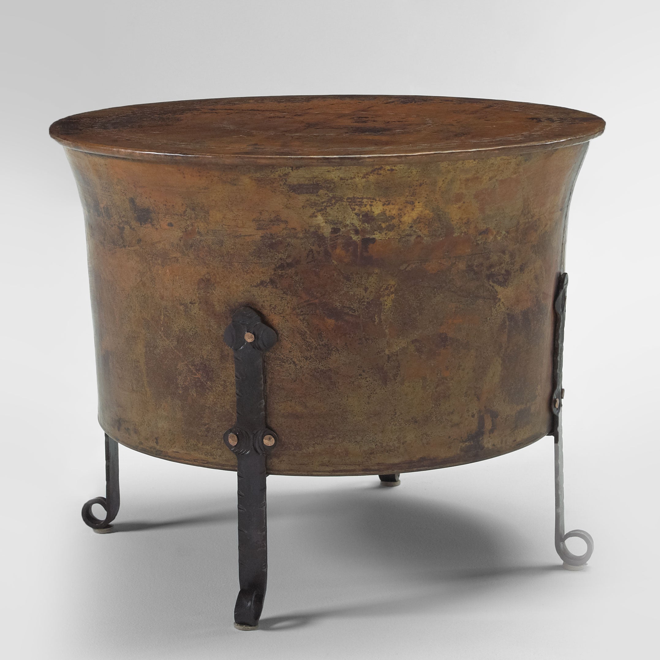 24x19 Cauldron Table – JATEX International